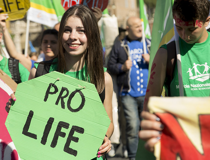 A New Generation of Pro-Life College Students Rises Up| National ...