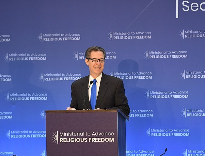Bring Down ‘Iron Curtain’ of Persecution, Religious Freedom Ministerial ...