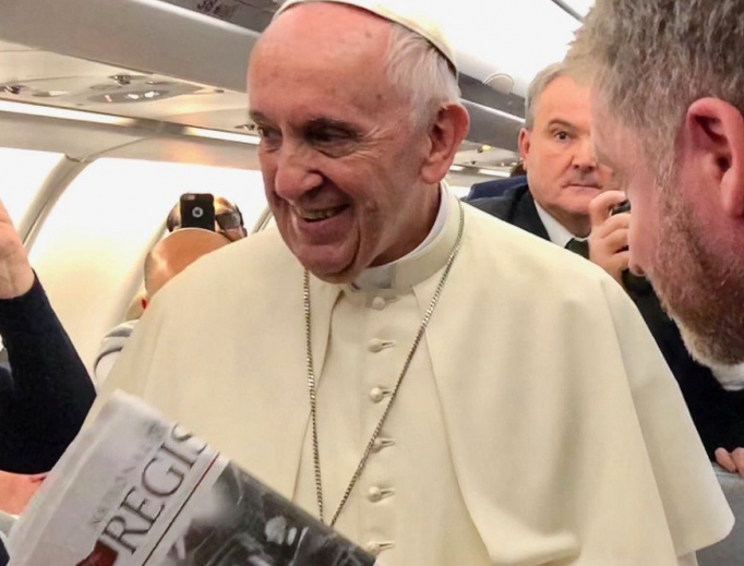 Pope Francis Says Journalism Should Uphold Truth and Offer Hope ...