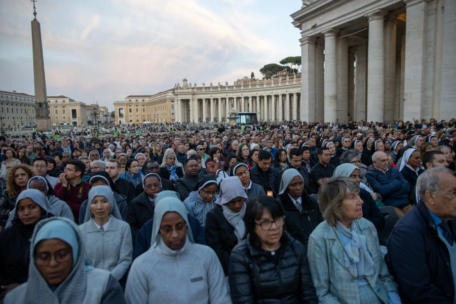 LIVE UPDATES: Cardinals Meeting to Determine Conclave Start Date ...