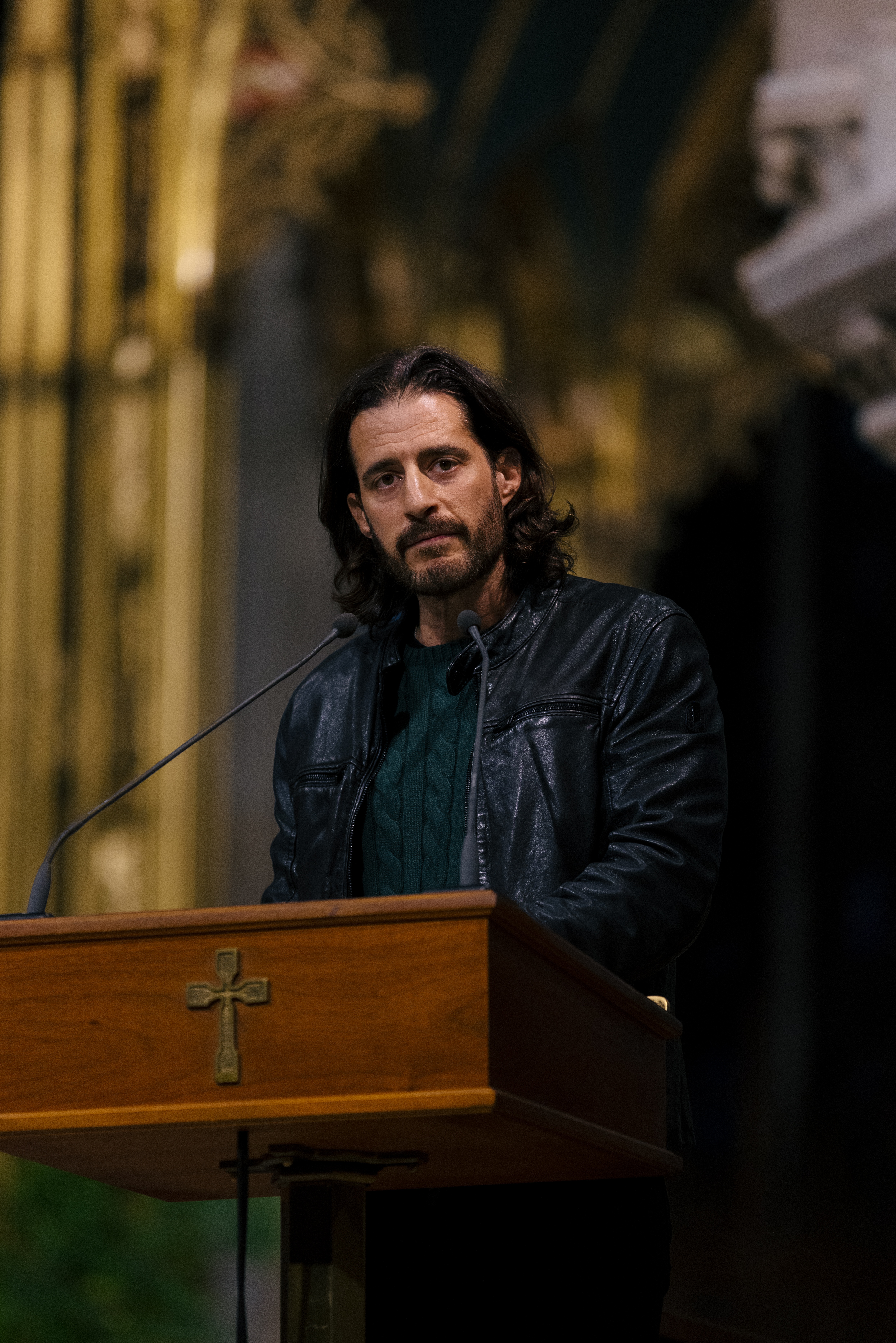 Cardinals, Actor, and 2,000 Faithful Bring the Eucharist to Times ...