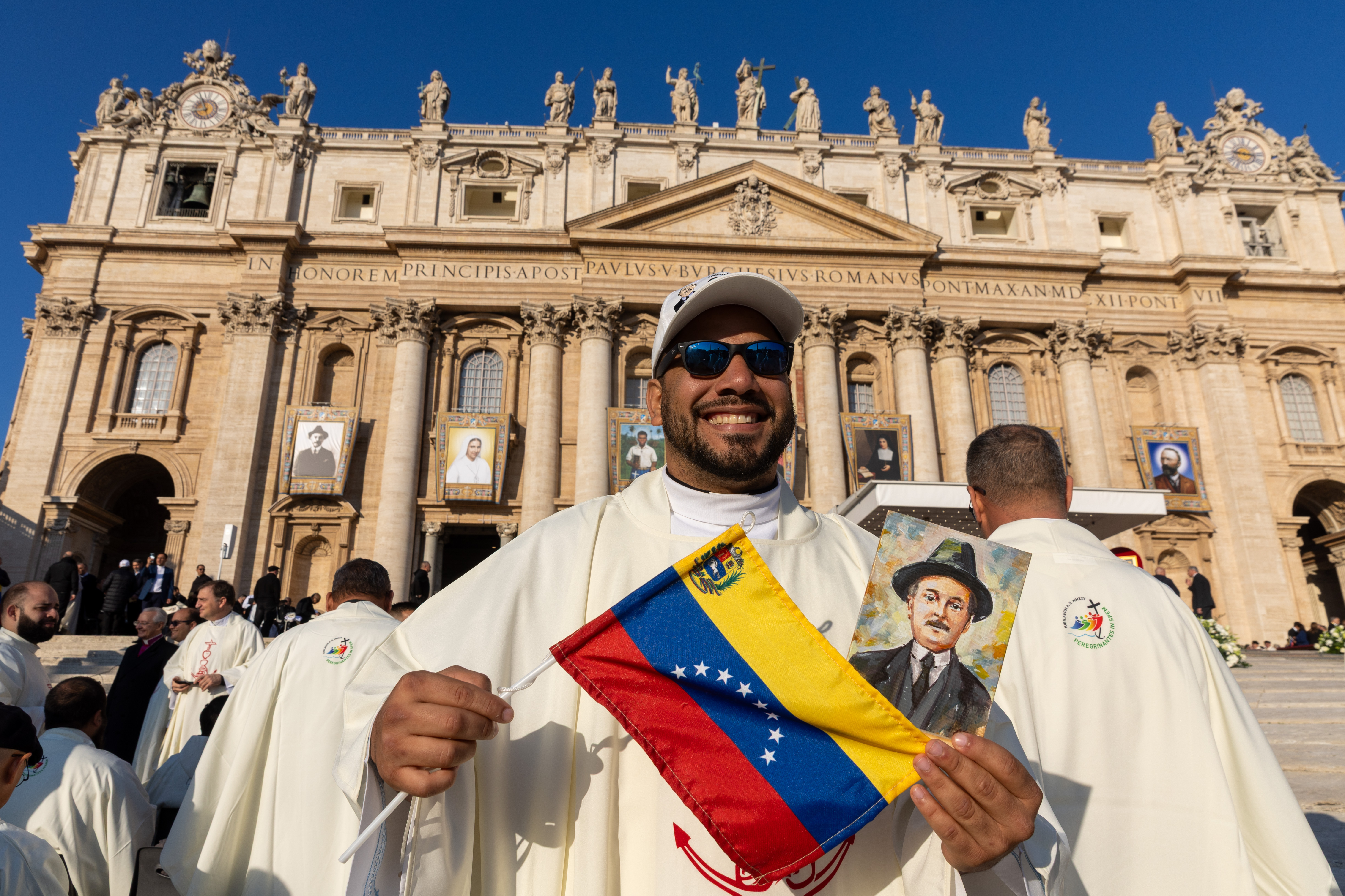 Pope Leo XIV Canonizes 7 New Saints, Including First From Venezuela and ...